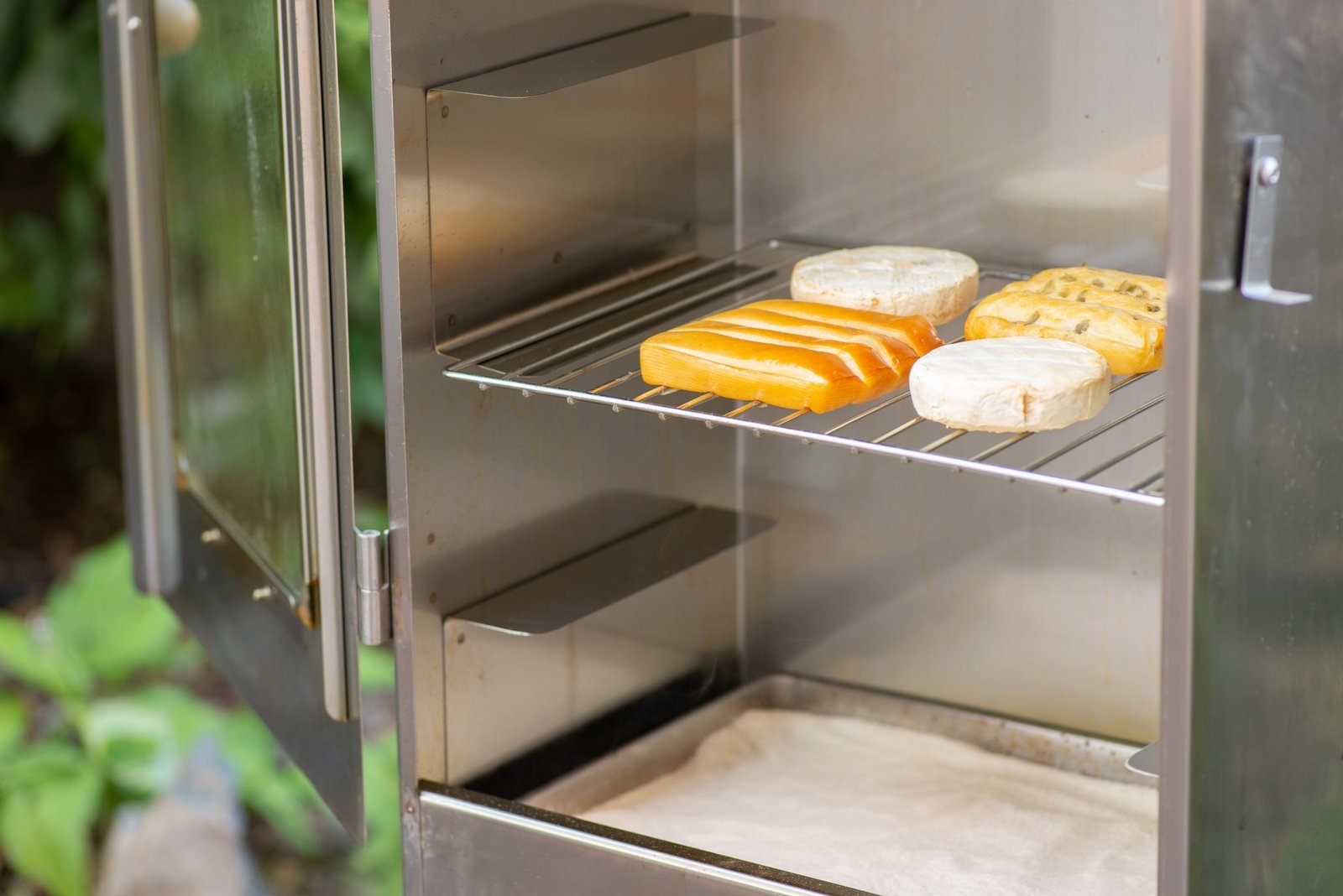 Cold-Smoking Cheese For A Delicious Flavor Boost - Hot Electric Smoker